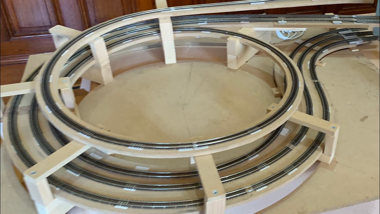 TUTO Gare de l’arbresle ,une rampe hélicoïde éphémère , train échelle N ...