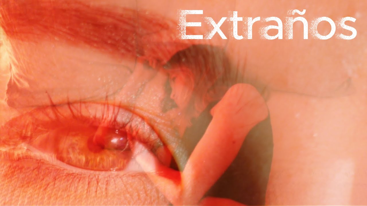 JUSTINA CEBALLOS - Extraños (Video Oficial) - YouTube