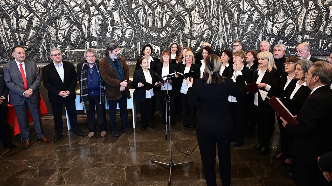 Κάλαντα απο την Πανηπειρωτική Συνομοσπονδία Ελλάδος - YouTube