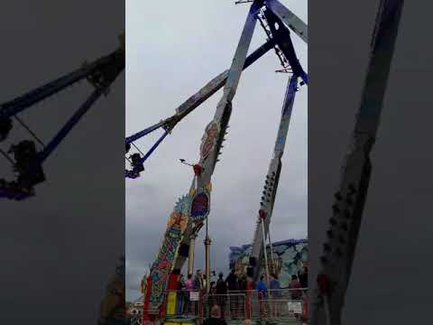 Absolutely massive KMG XXL ride at The Hoppings Fair - YouTube