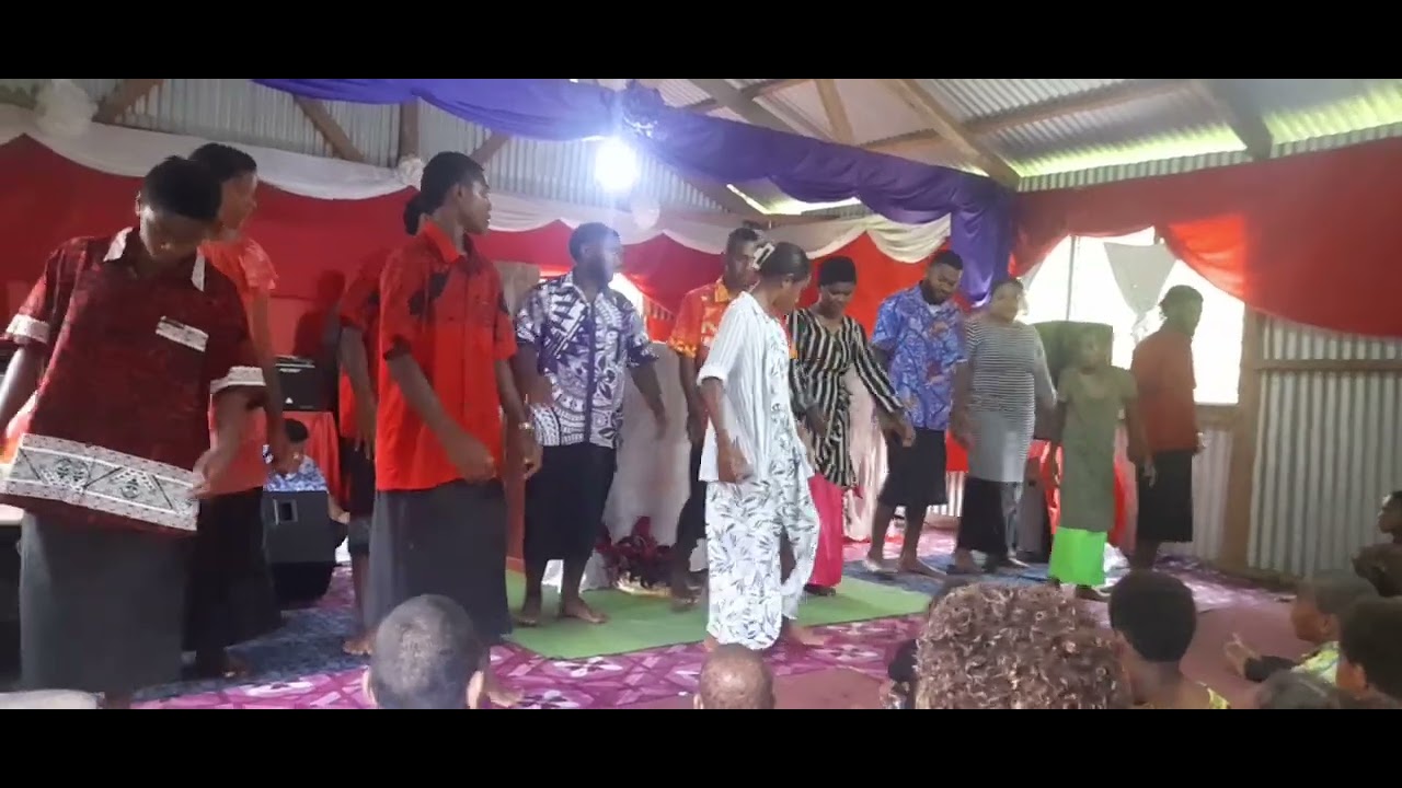 Sai Au Qo Turaga dance by Nadovu KAIF Youth,Naitasiri - YouTube