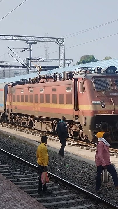 17629 pune express late 6 hours 10 min at parbhani junction - YouTube