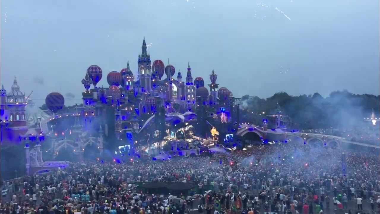 Tomorrowland 2023 Saturday Weekend 1 - Afrojack Intro - YouTube