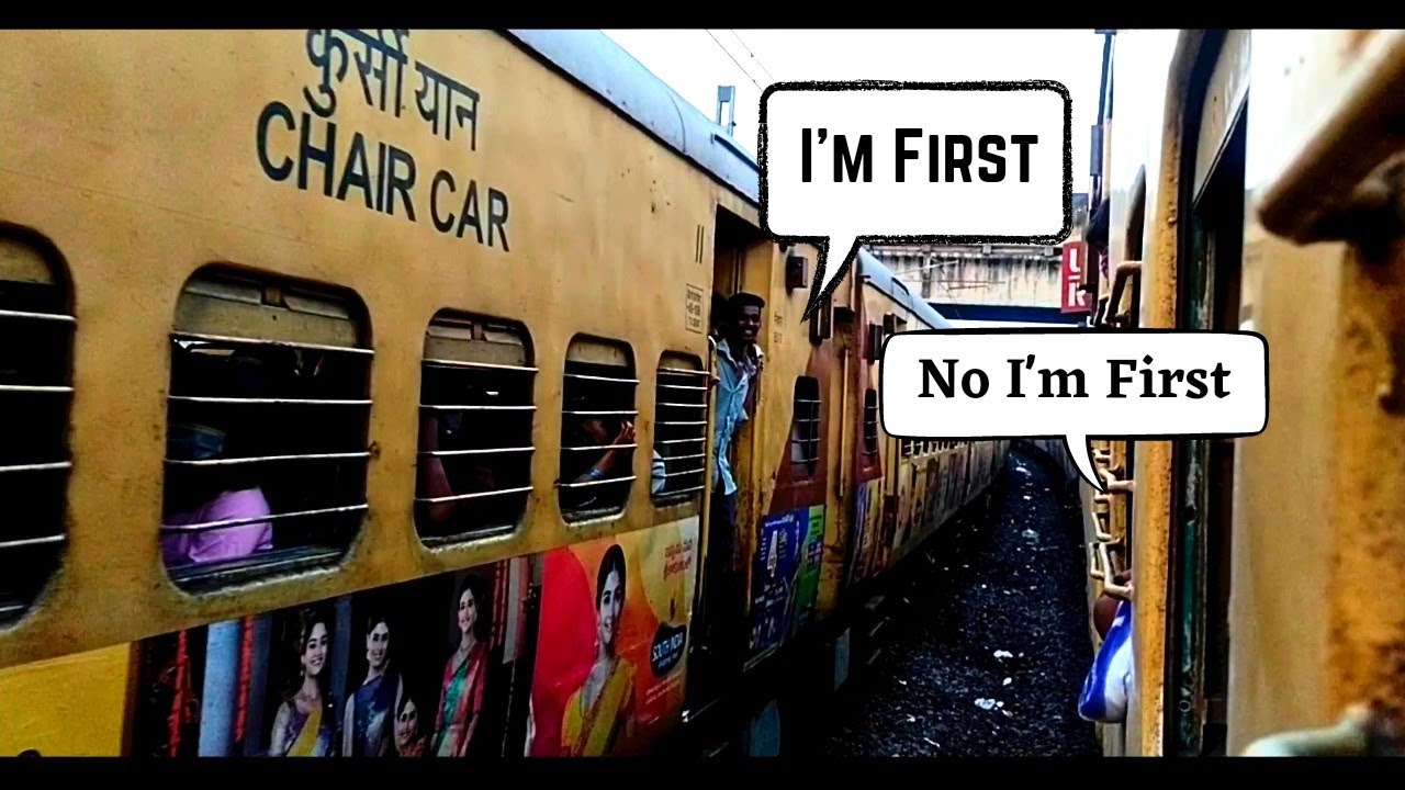 || Parallel Race Between Ratnachal SF Express with Nagarsol Narasapur ...