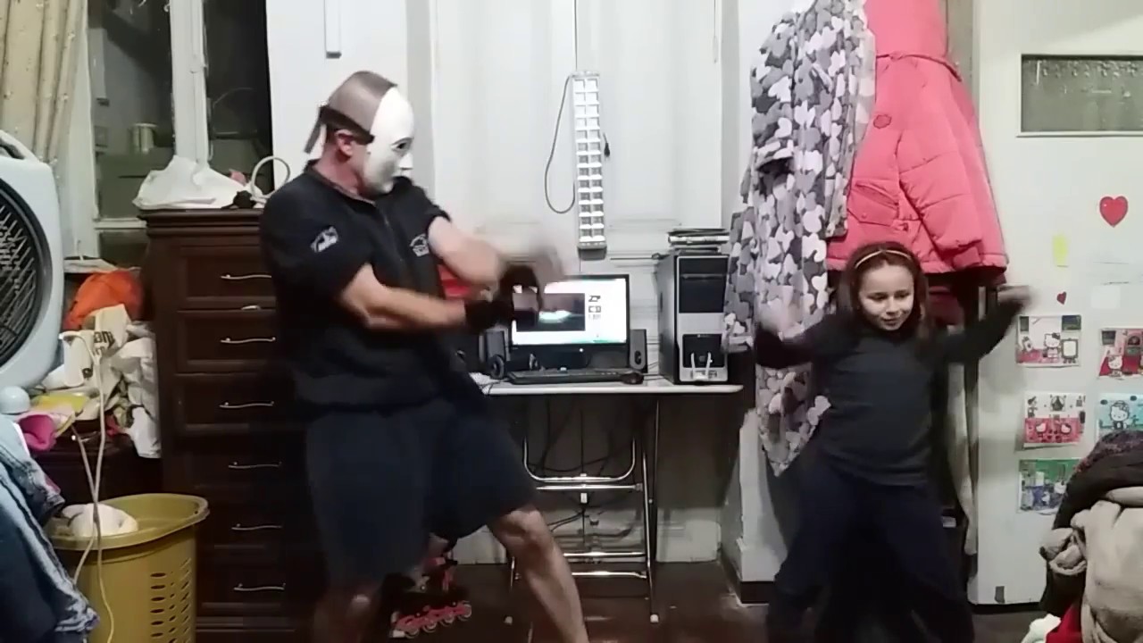 SynthAttack - Insomnia (Dark Remix) - Industrial Dance - YouTube