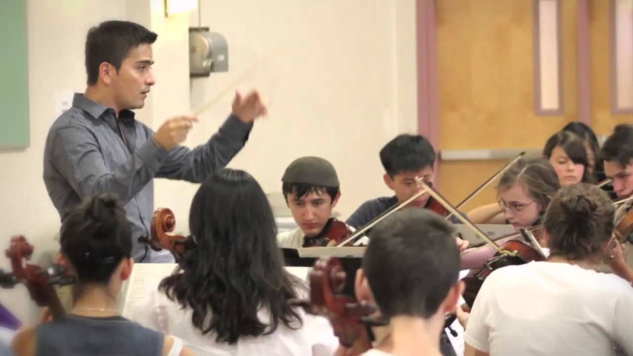 Destino Exito- Andrés Lopera Conductor Musical - YouTube