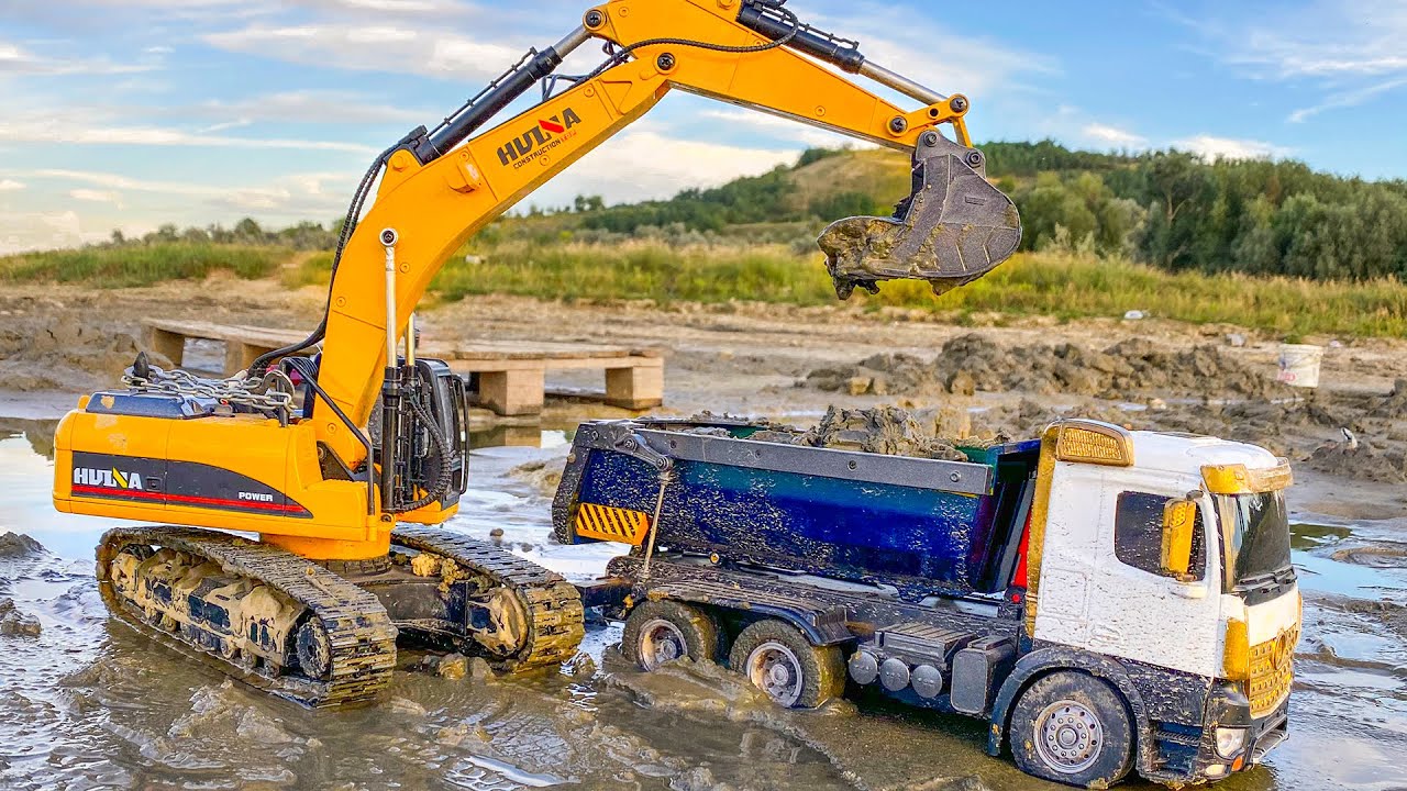 Mud Racing Off Road Excavator Tractor 4x4 Dump Truck Race Adventure ...