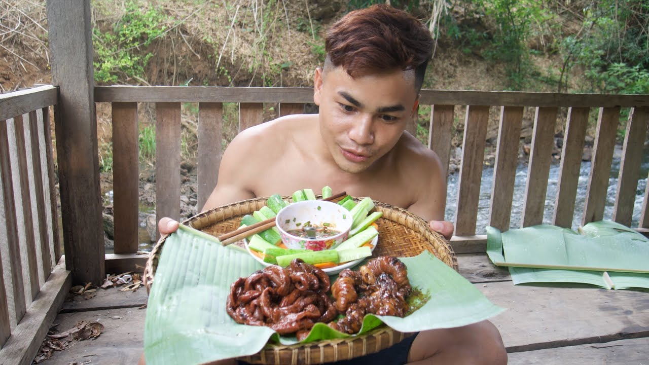 Cook And Eat Pork Intestines - Awesome Cooking Grilled Pork Intestine ...