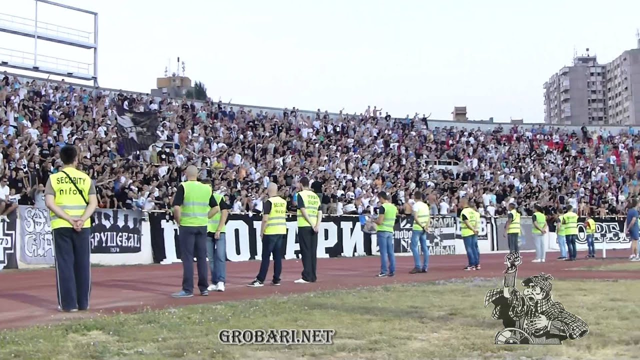 Grobari u Nišu 17.08.2013 - YouTube