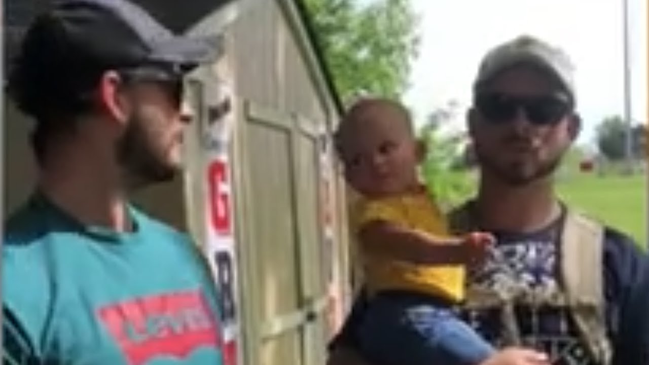 Hilarious baby confuses dad with identical twin - YouTube