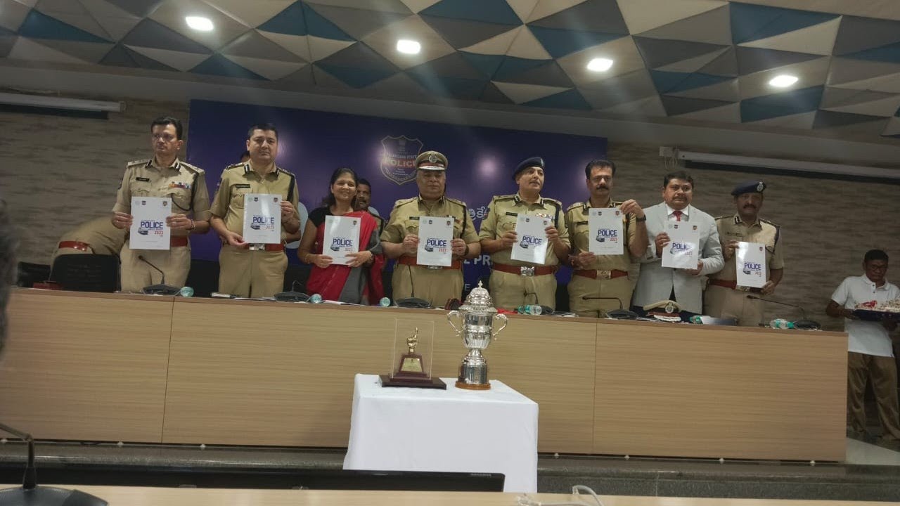 Telangana DGP Ravi Gupta Released Annual Report - YouTube