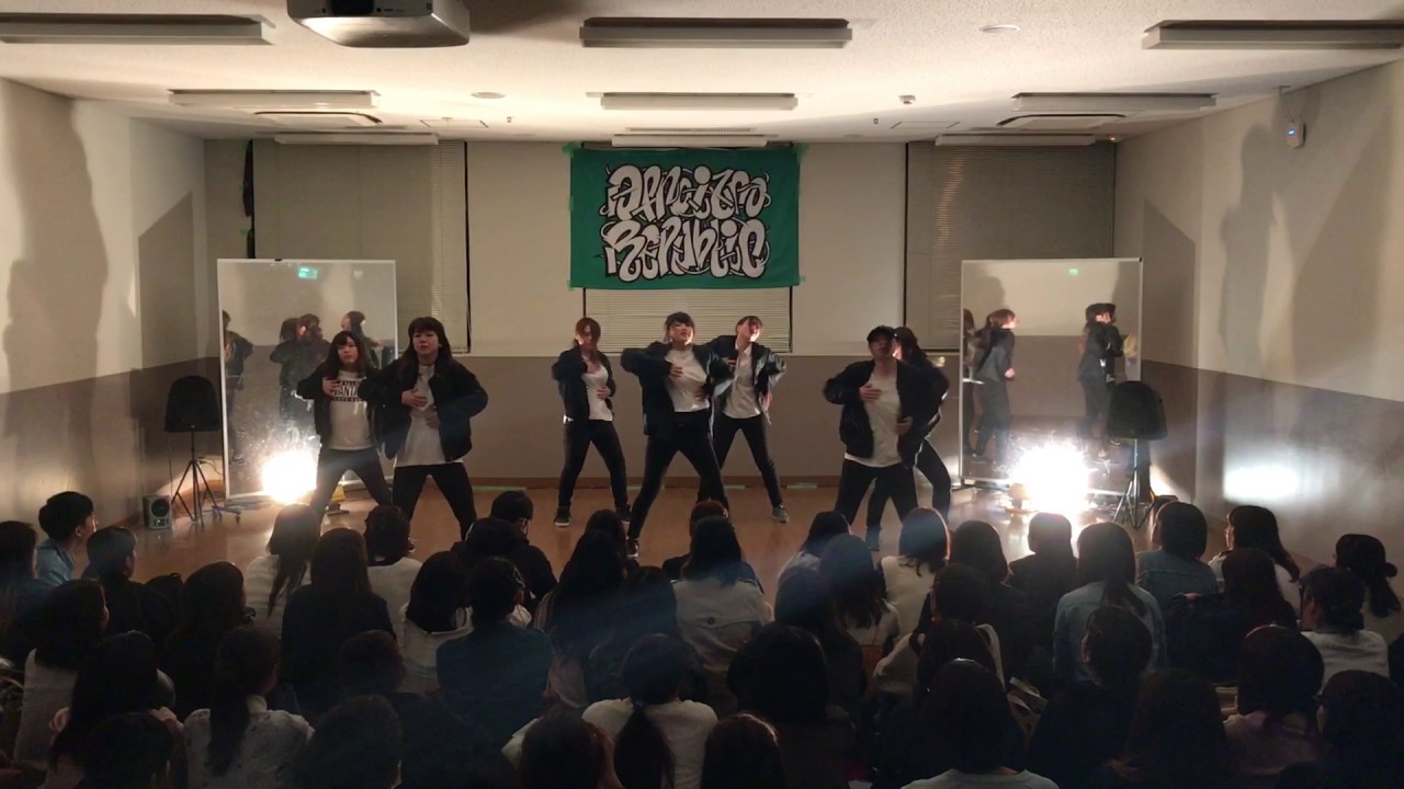 2017年新歓ショー Classy Crew - YouTube