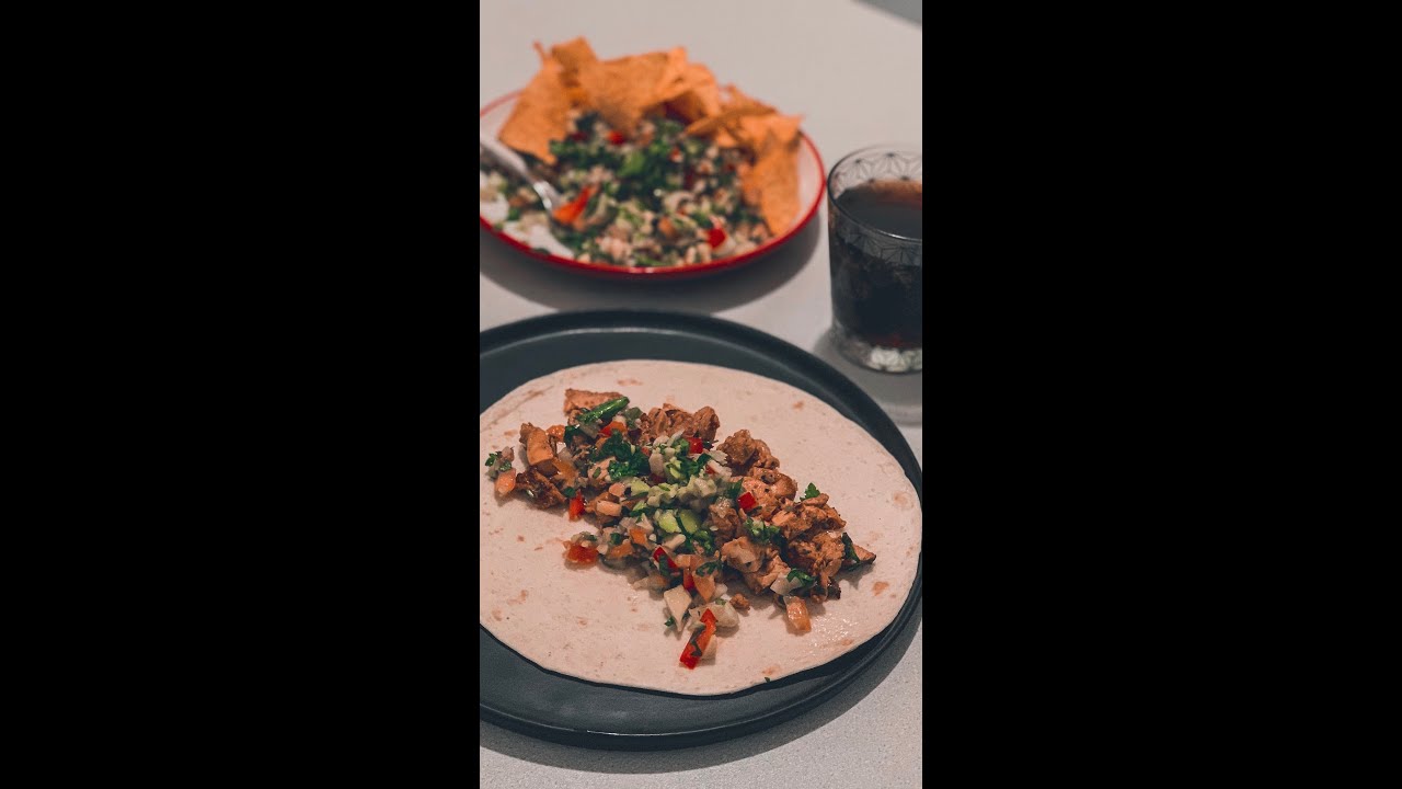 Omar in Da Kitchen- Mexican chicken wraps - YouTube