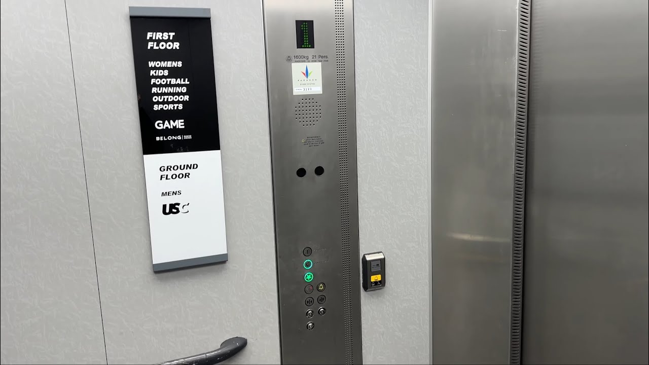 Epic 2005 ThyssenKrupp Univers Traction Lift @ Sports Direct The Fort ...