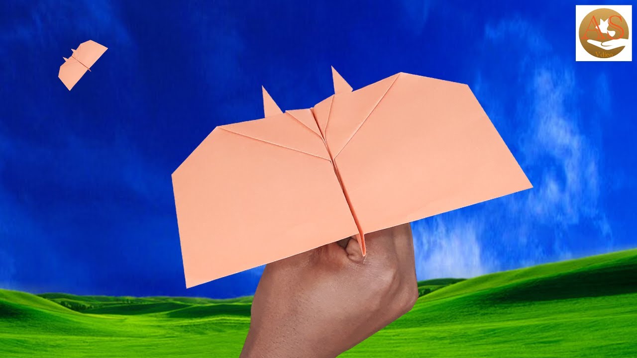 Twirling pattern, lucky rabbit paper airplane with long ears! 【Paper ...