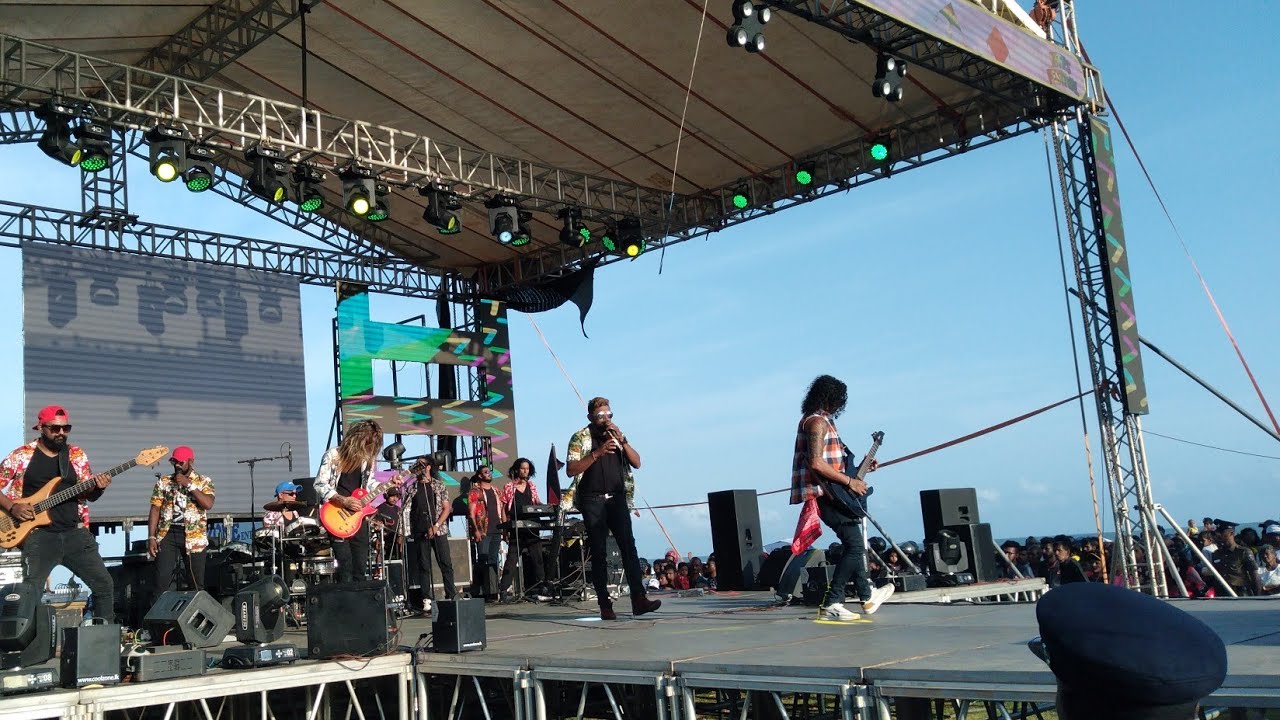 සල්ලි සල්ලි සීදූව බ්‍රේව් | Seeduwa brave at Matara beach park 2023 ...