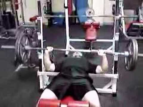 225 bench press 12 times - YouTube