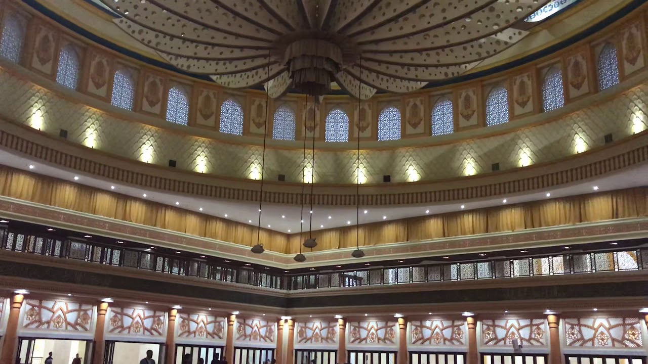 Kemegahan interior dari Islamic Center NTB - YouTube