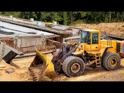 Road Construction Projects Changing The Face Of Kampala - YouTube