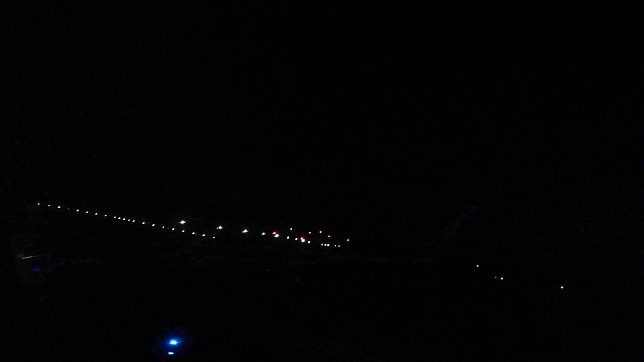 Airbus A320 - Early Morning Takeoff @ DUS | Late Strobes - YouTube