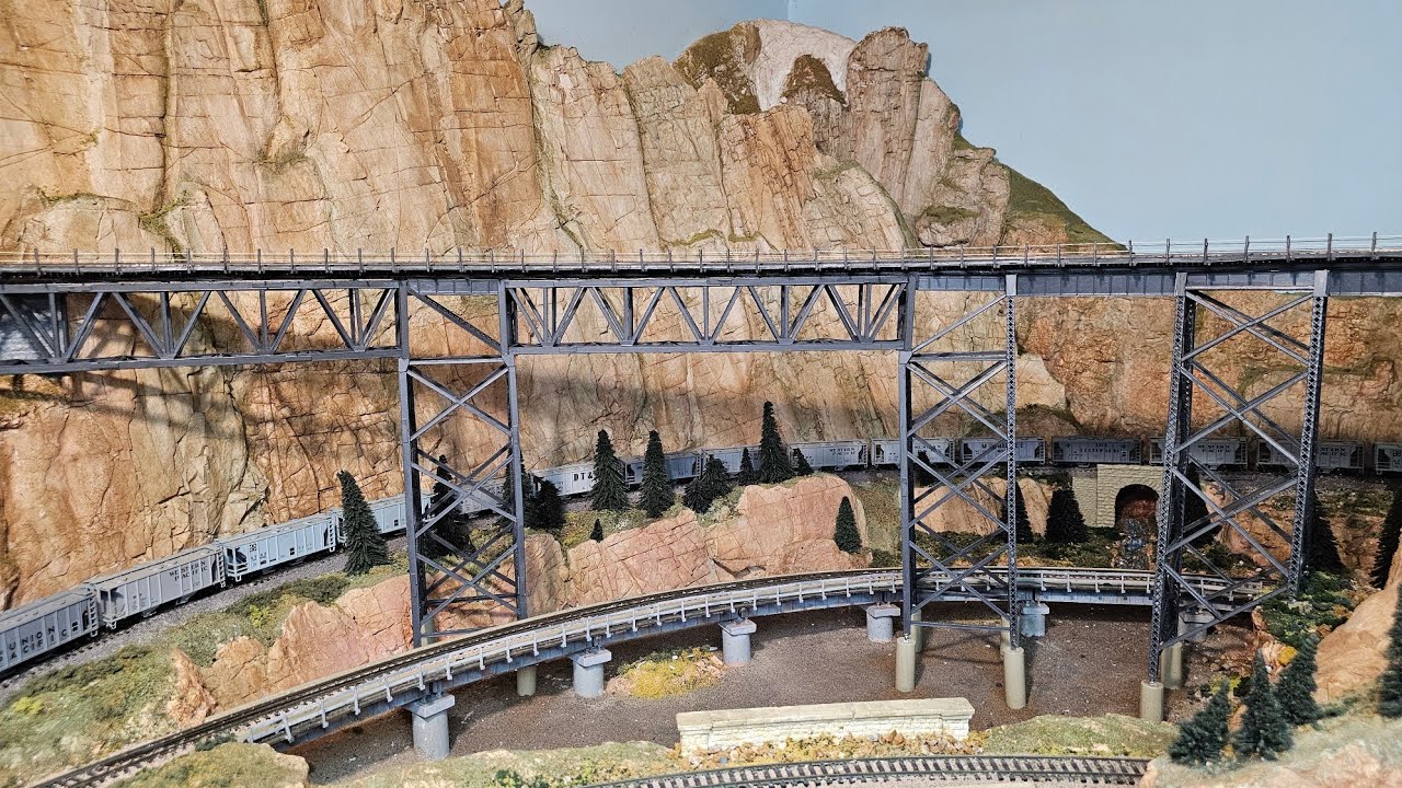Beautiful Large Private HO Scale DC Model Train Layout Tour - YouTube