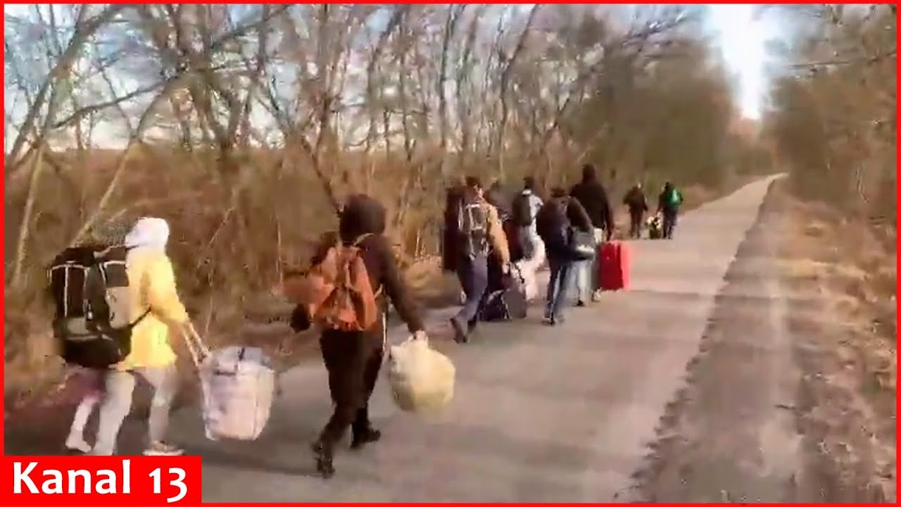 Image of Russians fleeing in panic from Belgorod under heavy attack ...