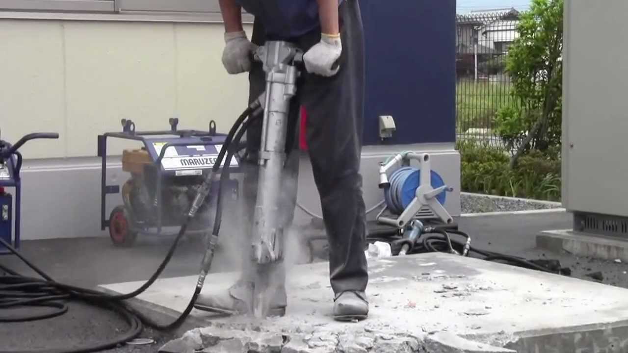 HYDRAULIC PAVING BREAKER BH 20EVR - YouTube