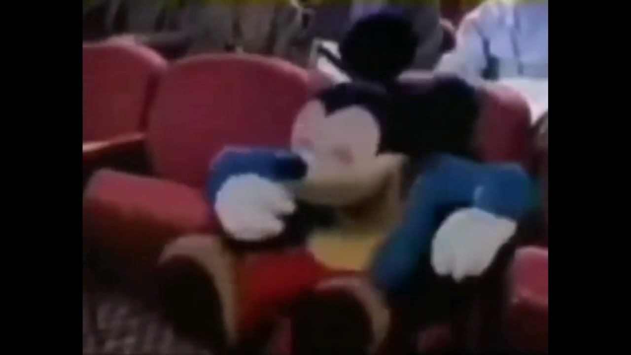 Mickey Mouse gritando xD - YouTube