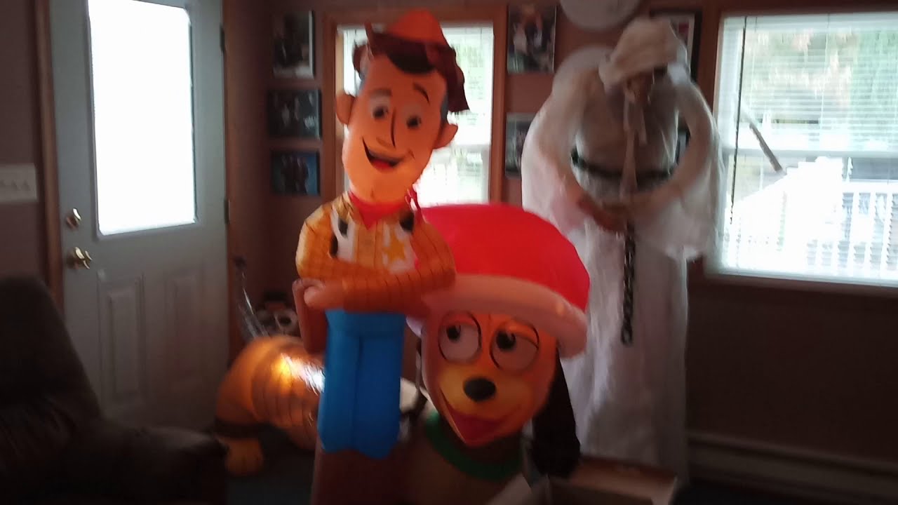 NEW FOR 2019 christmas Inflatable 6ft toy story Woody and slinky - YouTube