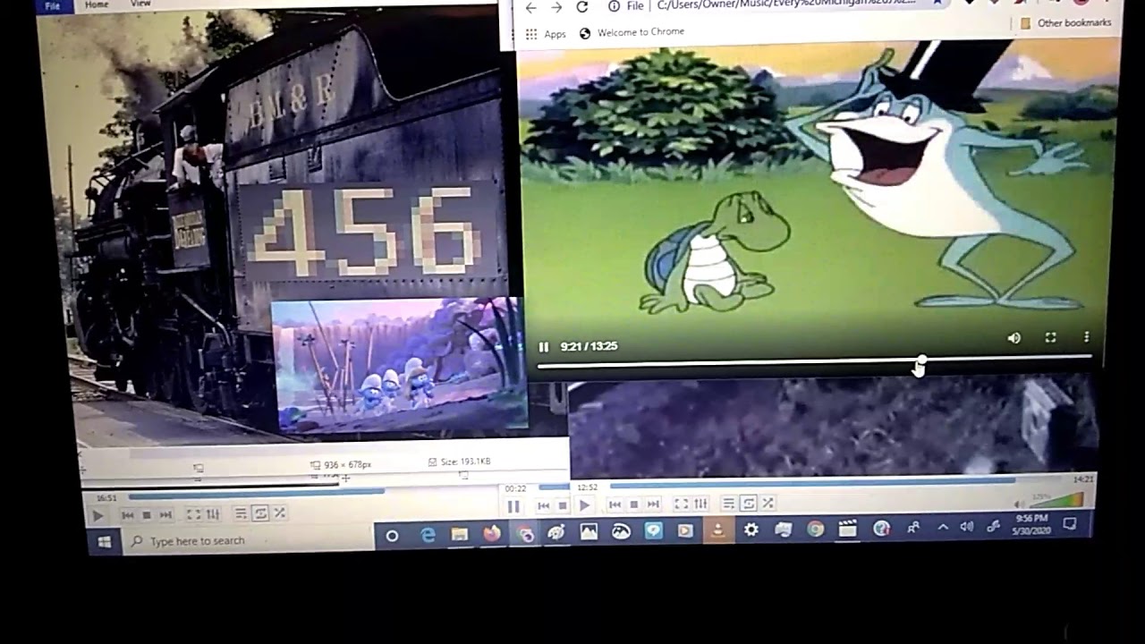 Smurfs meet the singer frog song - YouTube