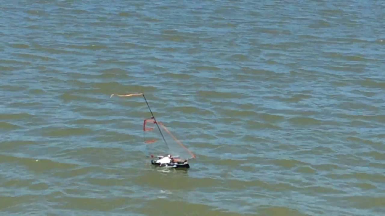 Footy Class RC sailboat prototype multihull trimaran LadraDiVento ITA78 ...