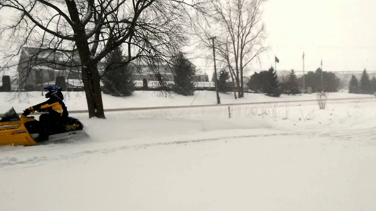 2001 MXZ 600 Ski Doo - YouTube