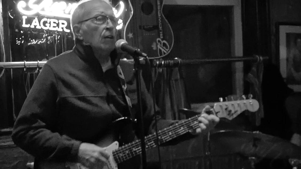 Jimmy Mack plays Liedy's - YouTube