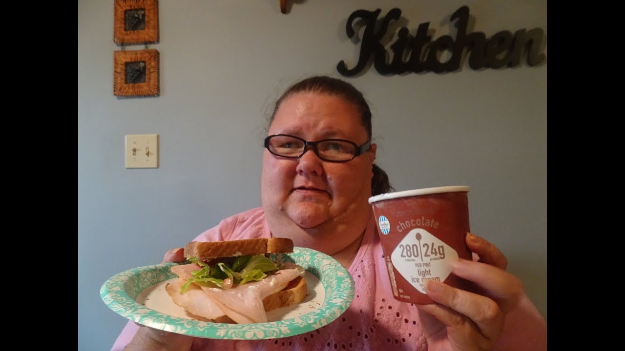 EAT WITH ME // TURKEY CLUB // LETS HAVE A TALK - YouTube