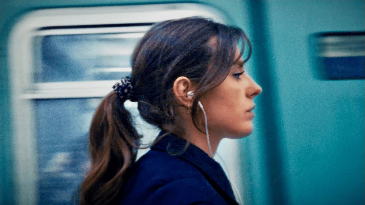 Emma Hoet - J'aimerais tant que tu sois là (Lyrics Video) - YouTube