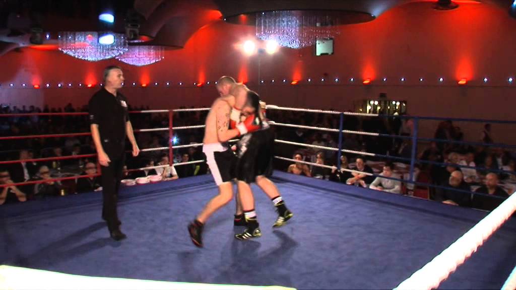 IBA Boxing - Dave Gibson v Owen Smith - City Pavilion - YouTube
