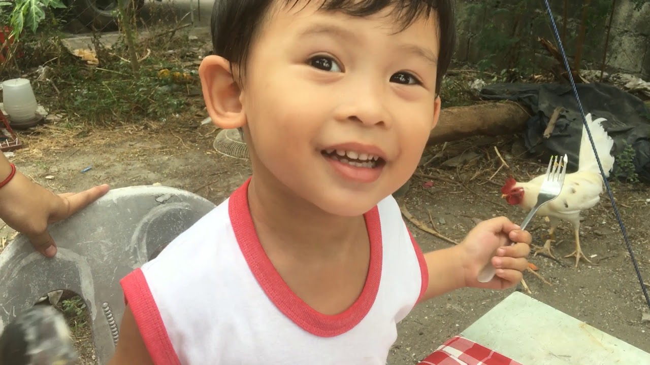 EATING VEGGIES CHALLENGE FAILS - YouTube