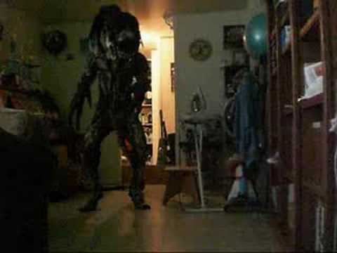 predalien costume 2/2 - YouTube