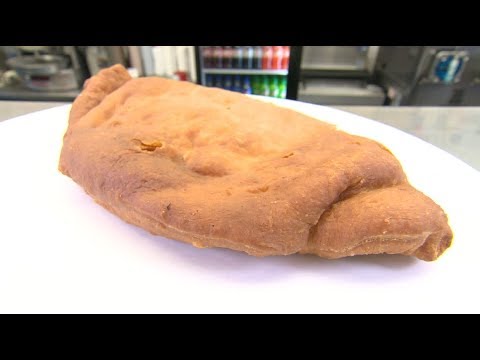 Chicago's Best Pizza Puff: Terry's Place - YouTube