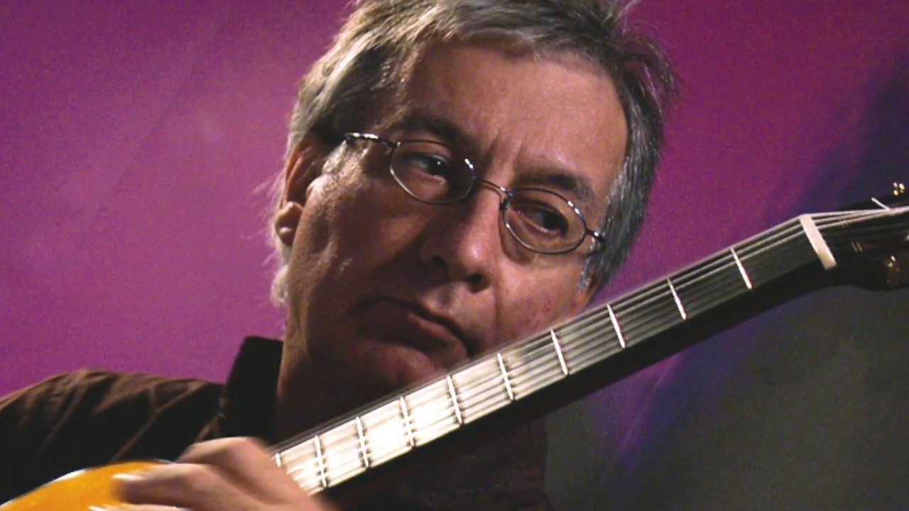 Alvaro Pierri plays Federico Moreno Torroba - Sonatina, 3rd mvt ...