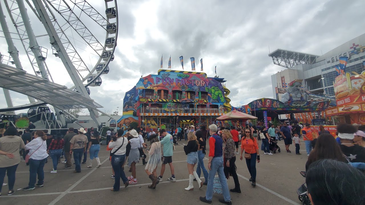 ASI ES EL RODEO DE HOUSTON TEXAS - YouTube