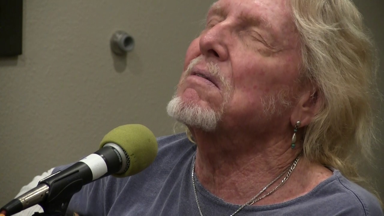Bob Cheevers- live at KVMR FM - YouTube