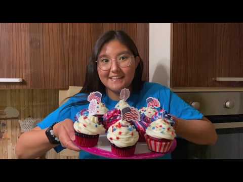 Cupcakes for July 4 celebration by FLEX Alumna Zere