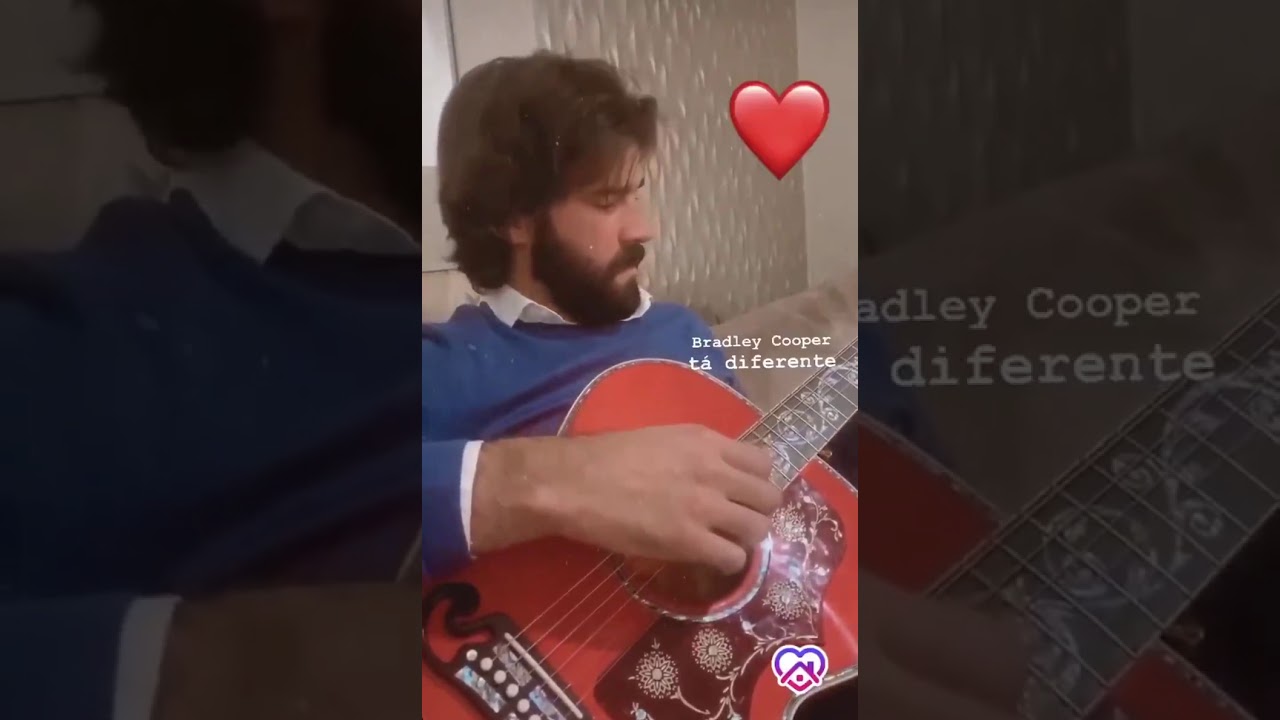 Alisson Becker ali singing and playing the guitar #stayathome - YouTube