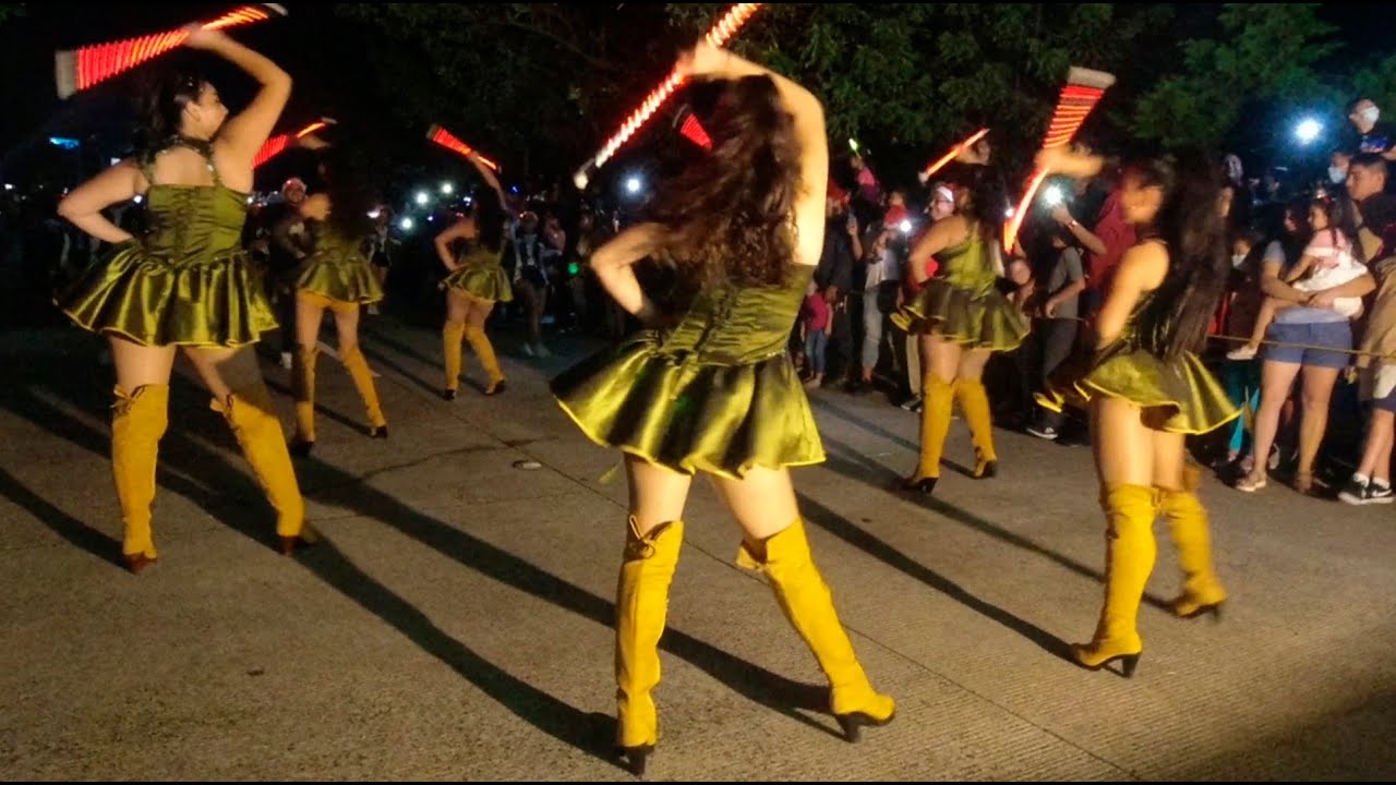 INJI'S Music Band / Desfile Navideño COSAVI 2022 - YouTube