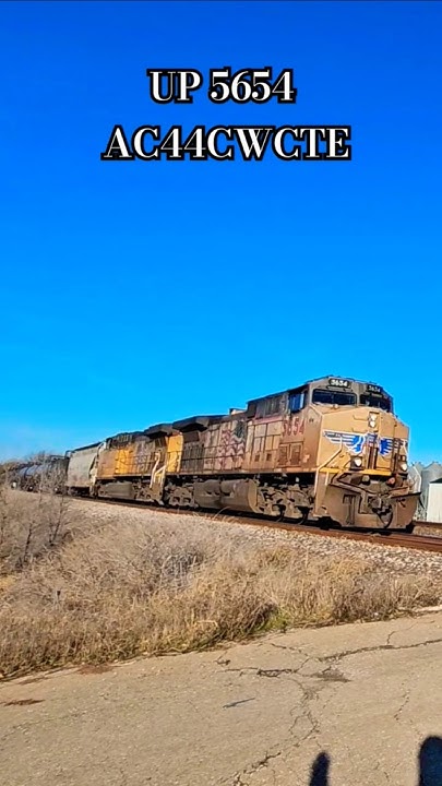 UP 5654 AC44CWCTE - YouTube