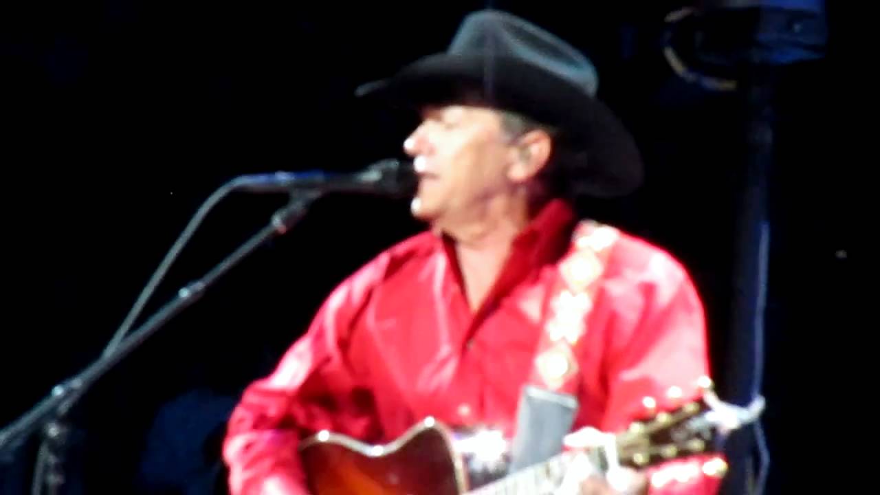 Ocean Front Property, George Strait in concert, Austin Jan.2011 - YouTube