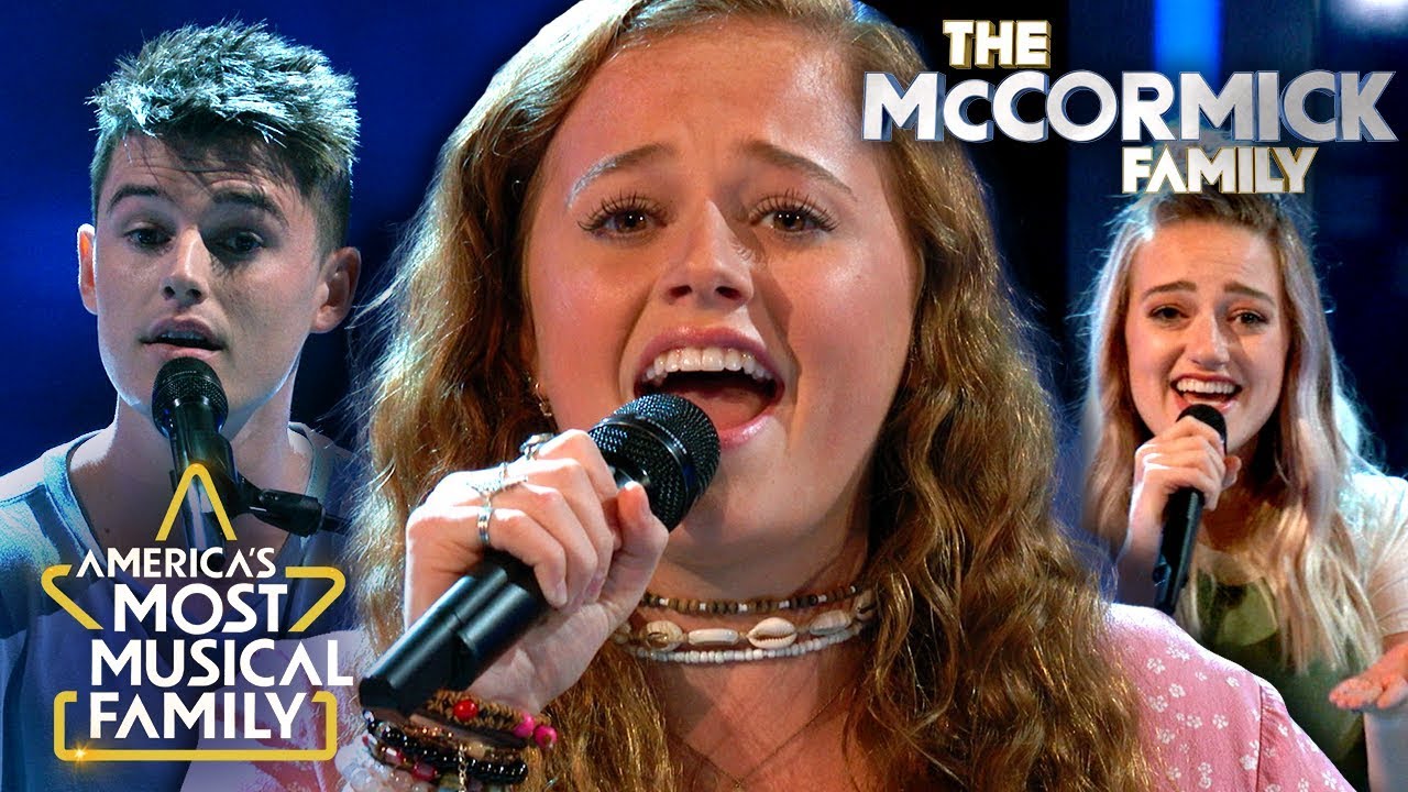 The McCormick Family's "Touching" Performance of 'Just the Way You Are ...