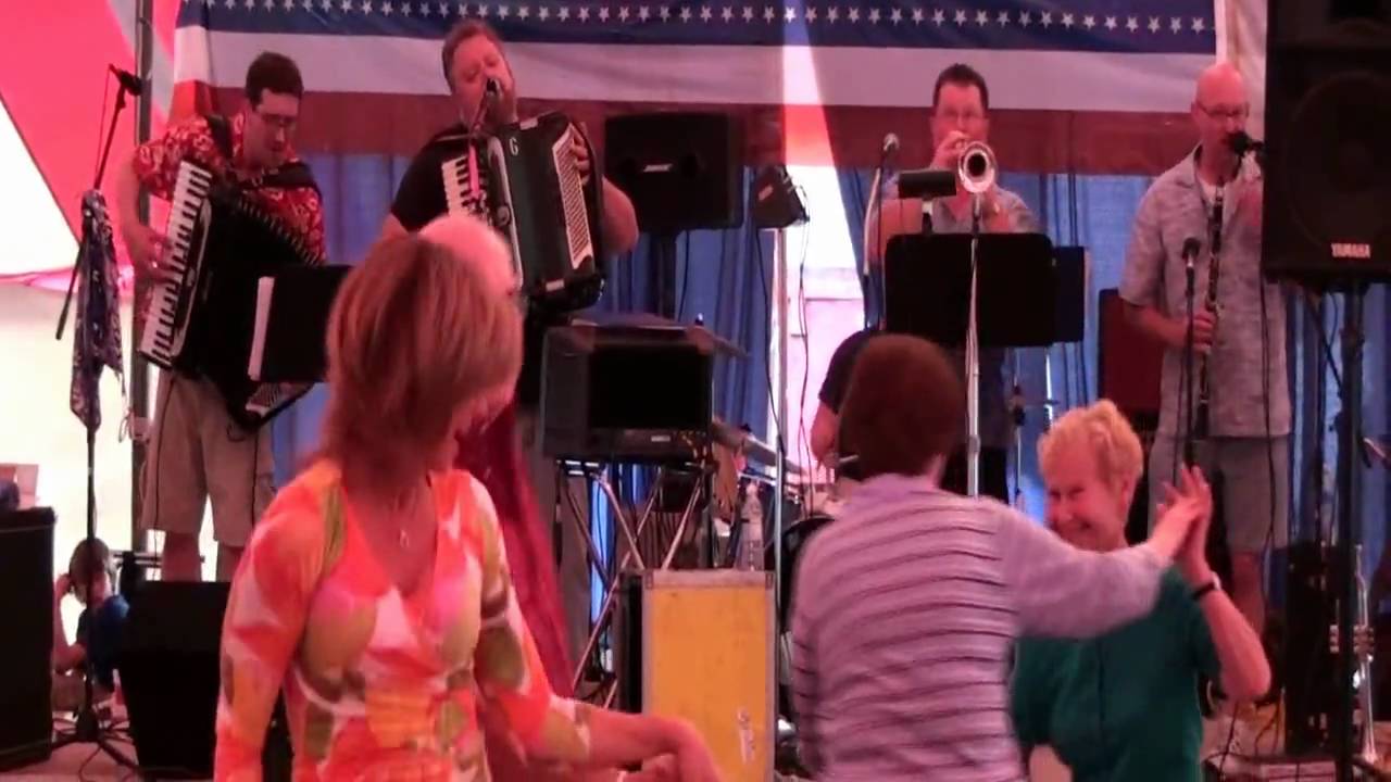 The Mixx, with Randy Krajewski on Vocals (Pod Nogi Polka) - YouTube
