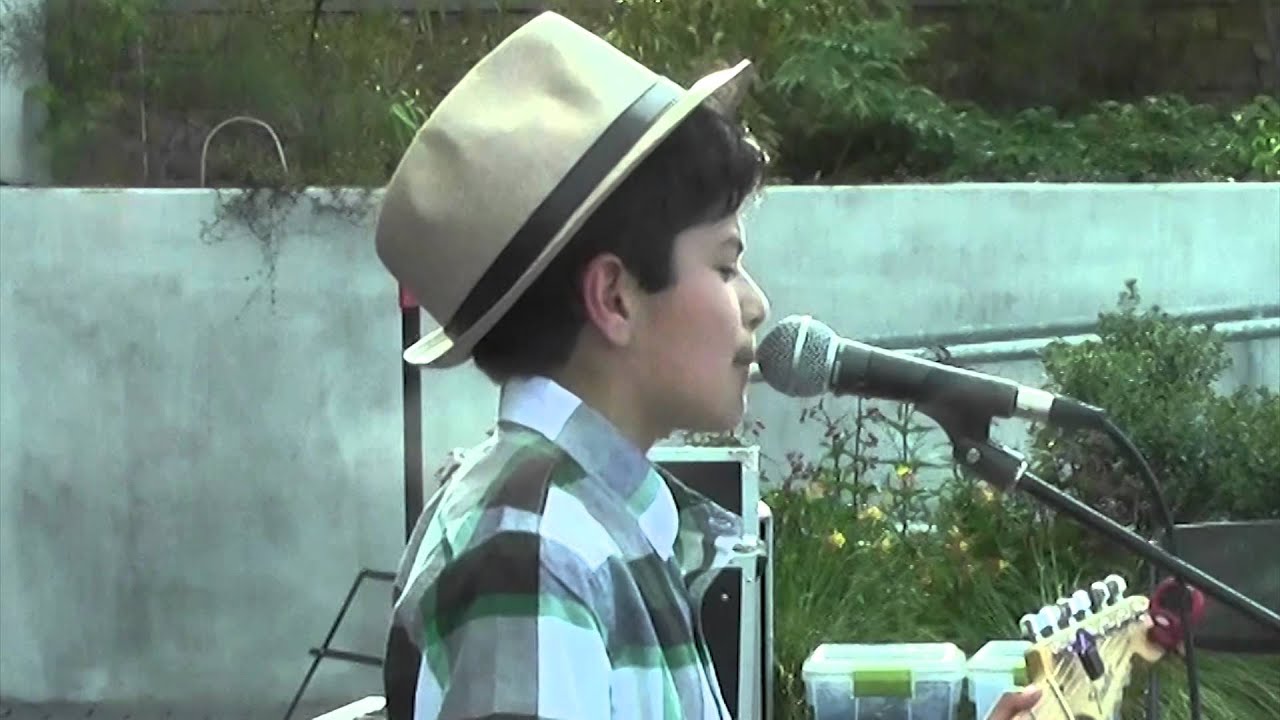 Jonathan Swenson plays Michael Franti - YouTube